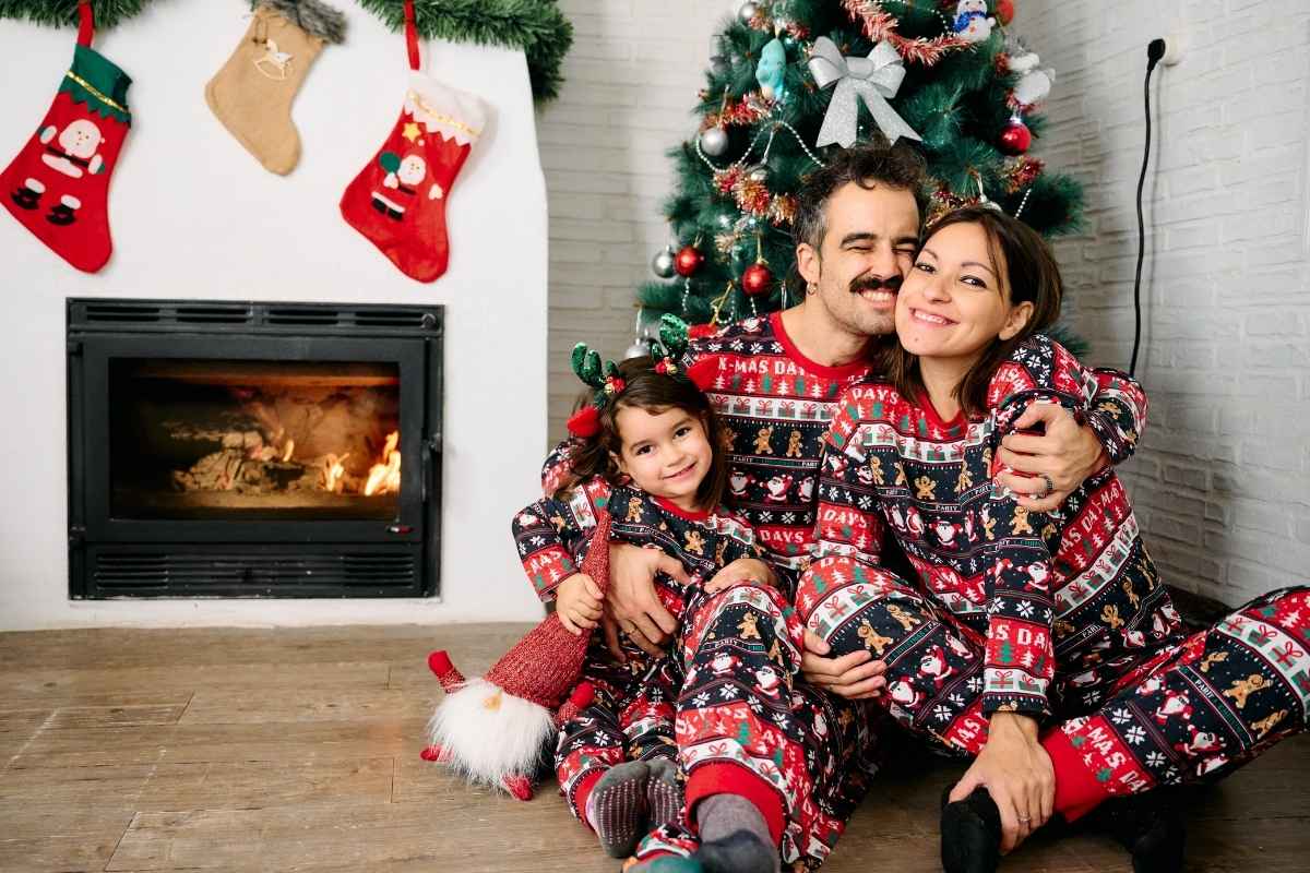 Stylish Matching Family Outfits for Photos (2025 Trends)